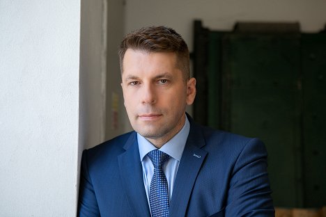 Alex Adams | ČSFD.cz