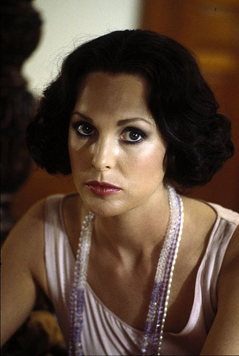 Victoria Tennant | ČSFD.cz