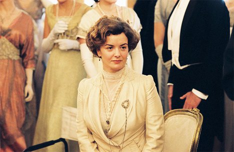 Lucy Russell | ČSFD.cz