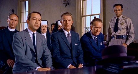 Tom Helmore | ČSFD.sk