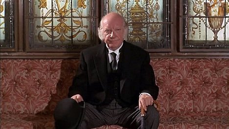 Arthur Lowe | ČSFD.cz