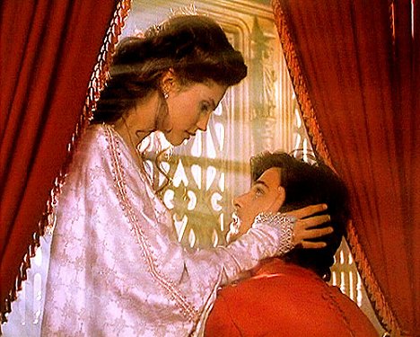 Alessandra Martines | ČSFD.cz