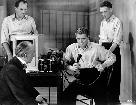 Hardie Albright | ČSFD.cz