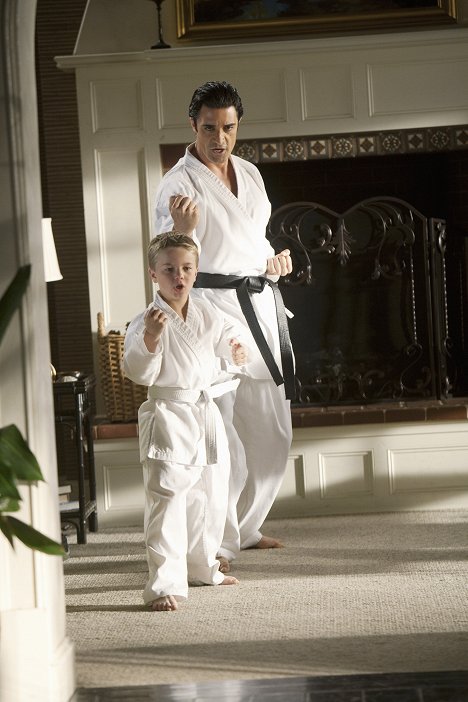 Maxwell Perry Cotton | ČSFD.cz