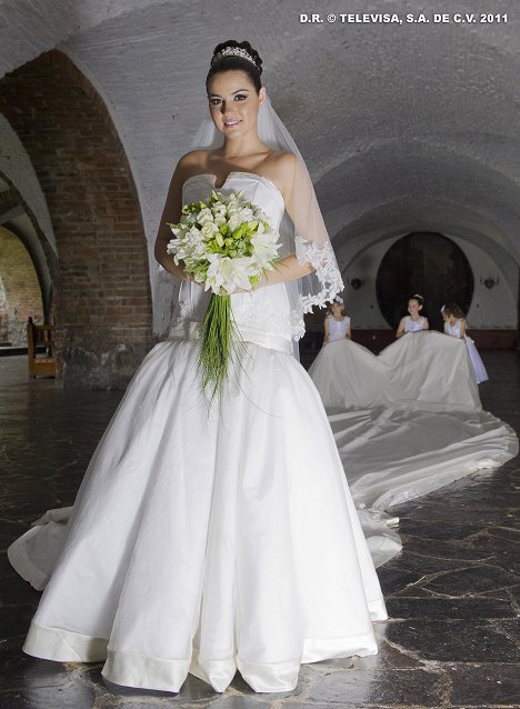 Maite Perroni | Galerie - Promo | ČSFD.cz