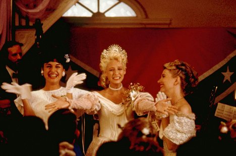 Lisa Zane | ČSFD.cz