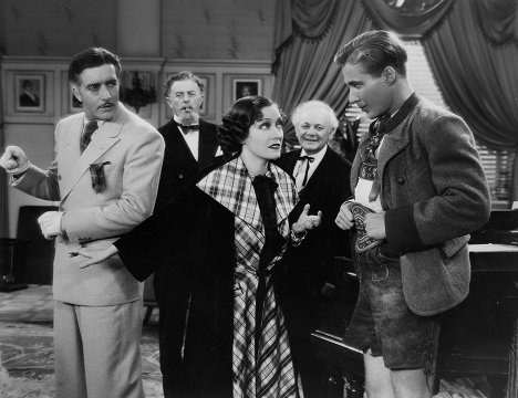 Douglass Montgomery | ČSFD.cz