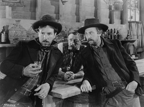 Porter Hall | ČSFD.cz