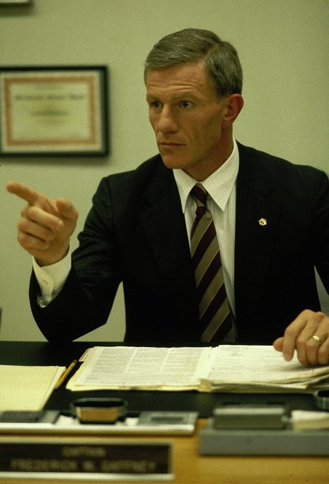 Raymond J. Barry | ČSFD.cz