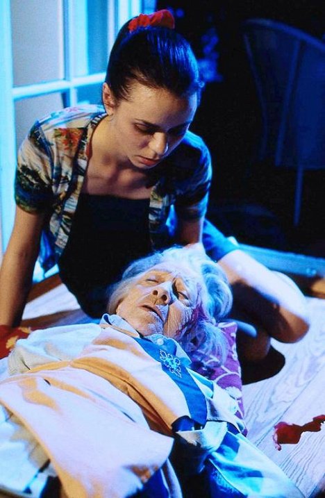 Emily Behr | ČSFD.cz