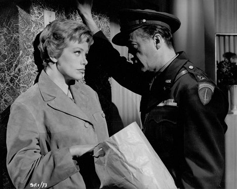 Cec Linder | ČSFD.cz