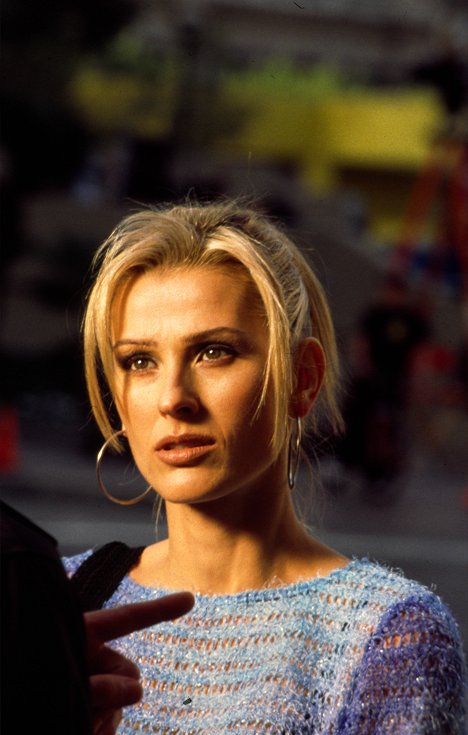 Sandra Hess Čsfdcz