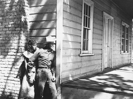 Don 'Red' Barry | ČSFD.cz