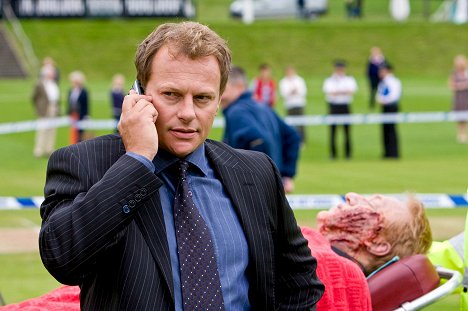 Neil Stuke | ČSFD.cz