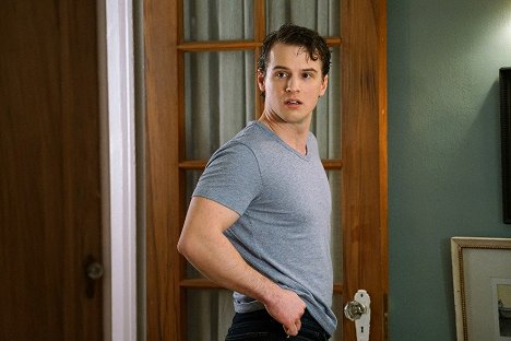 Freddie Stroma | ČSFD.cz