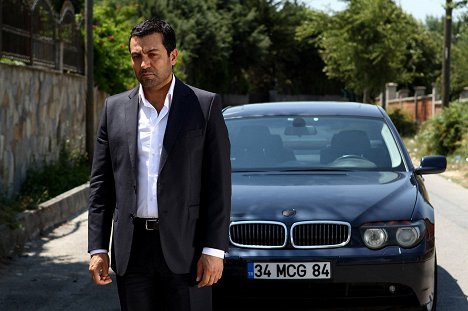 Saruhan Hünel | ČSFD.cz