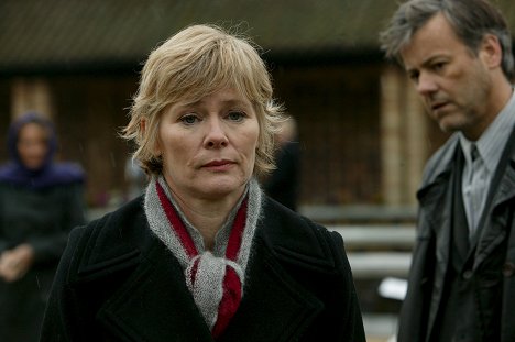 Clare Holman | ČSFD.cz