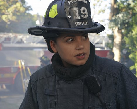 Barrett Doss | ČSFD.cz