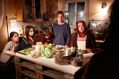 Emma Helm | ČSFD.cz