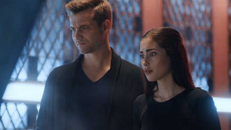 Oliver Dench | ČSFD.cz