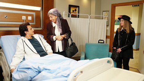 Ecem Uzun | ČSFD.cz