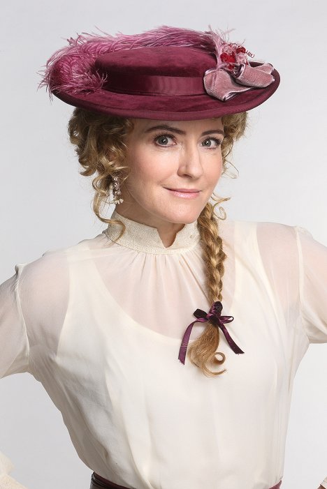 Helene Joy | Galerie - Promo | ČSFD.cz