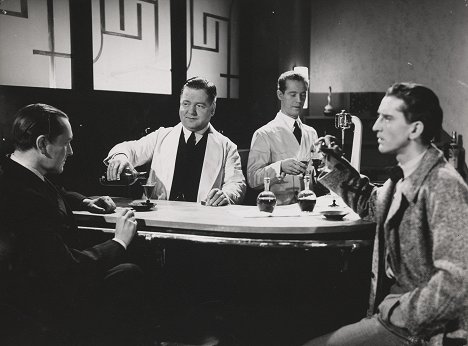 John Larsen | ČSFD.cz