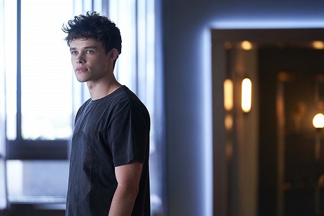 Curran Walters | ČSFD.cz