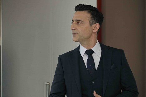 Cem Bender | ČSFD.cz