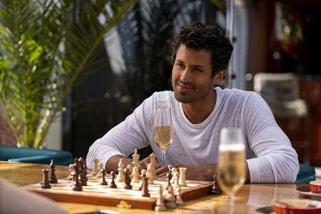 Saamer Usmani | Galerie - Z filmu | ČSFD.cz