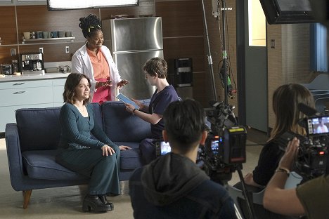 Bria Henderson | ČSFD.cz