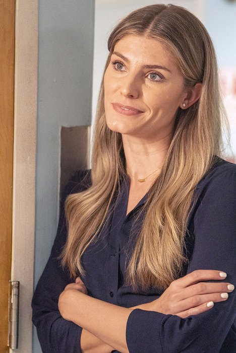 Caitlin Bassett | ČSFD.cz