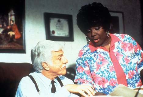 Delores Hall | ČSFD.cz