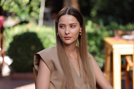 Zehra İrem Elçin | ČSFD.cz