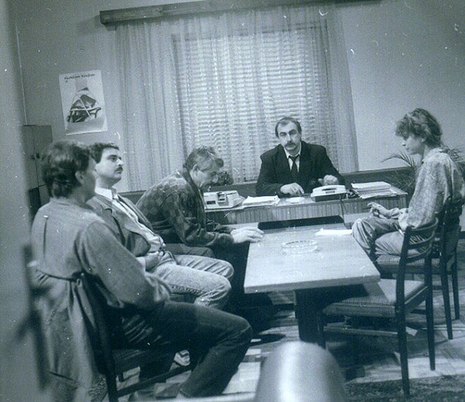 Vrana vrane (1989) | Galerie - Z filmu | ČSFD.cz