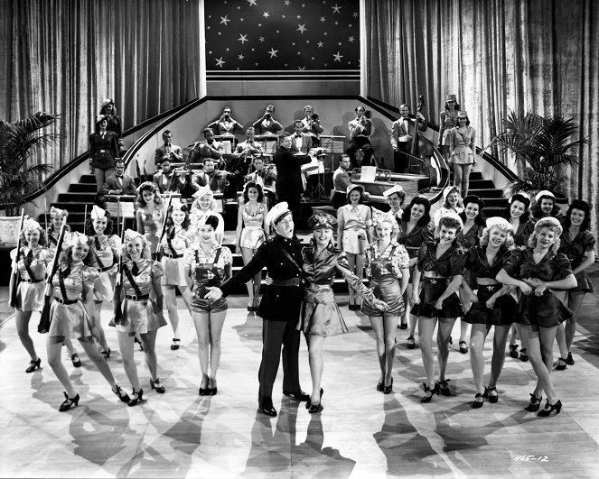 Melody Parade (1943) | Galerie - Z filmu | ČSFD.cz