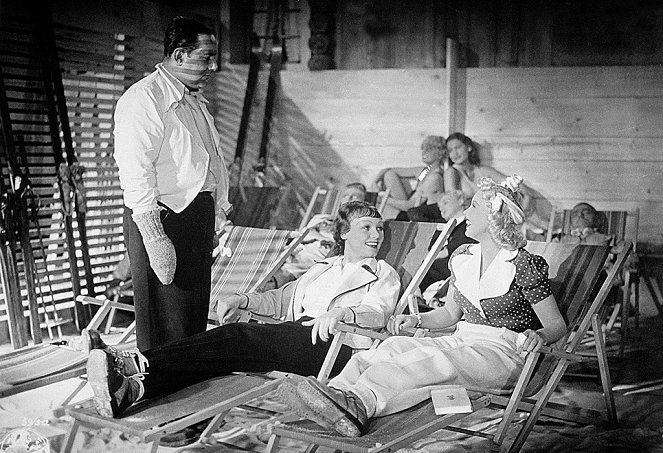 Liebesbriefe aus dem Engadin (1938) | Galerie - Z filmu | ČSFD.cz