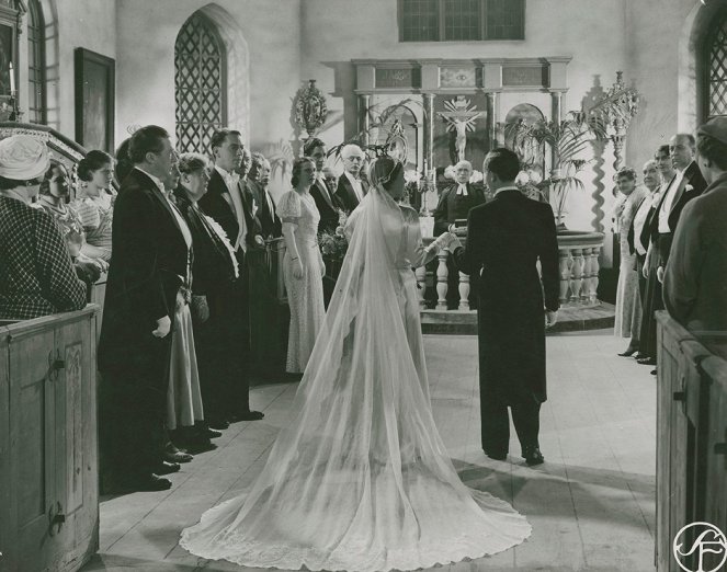 Ryska snuvan (1937) | ČSFD.cz