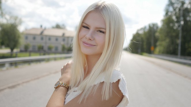 Jennifer Erica (2020) | Galerie - Promo | ČSFD.cz