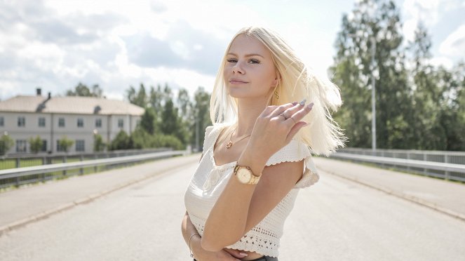 Jennifer Erica (2020) | Galerie - Promo | ČSFD.cz