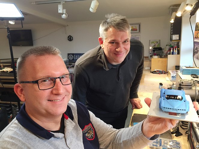 Heiße Flitzer unter Strom - Faszination Slotracing (2021) | Galerie - Z ...