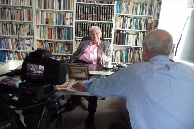 Bedingt abwehrbereit (2014) | ČSFD.cz