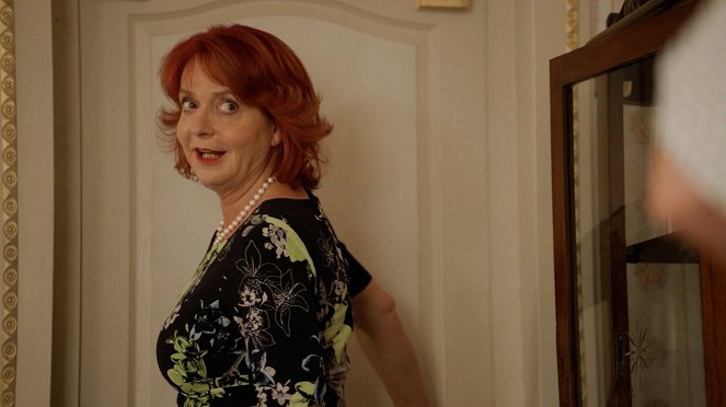 Keresztanyu - Vaklárma (S04E66) (2022) | Galerie - Z epizody | ČSFD.cz