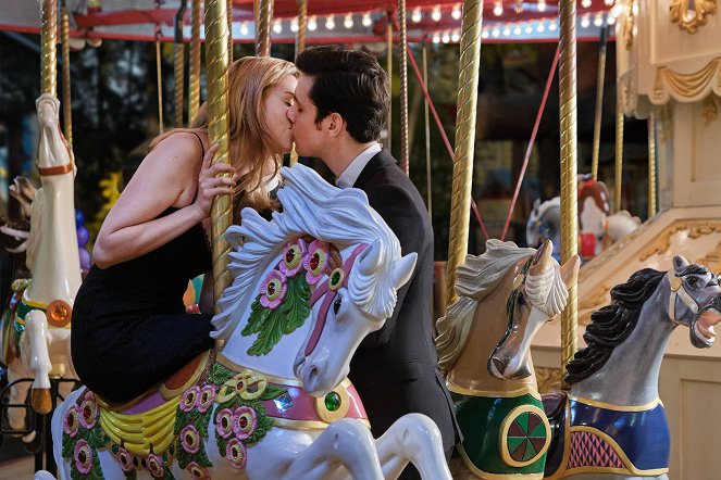 Marry Go Round (2022) | Galerie - Z filmu | ČSFD.cz