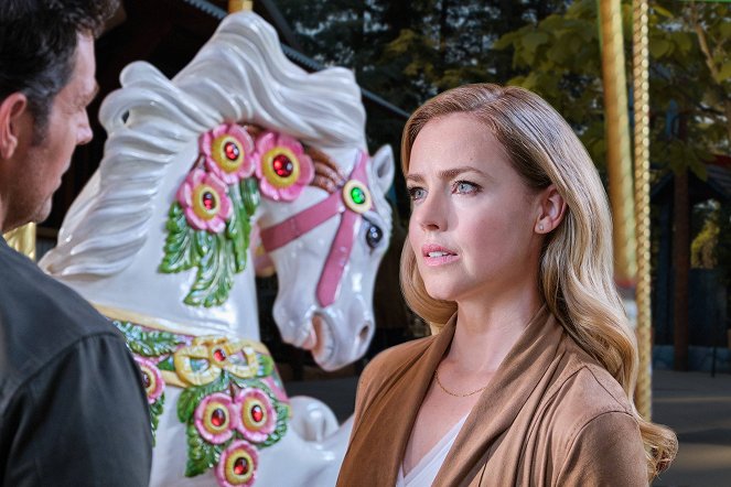 Marry Go Round (2022) | Galerie - Z filmu | ČSFD.cz