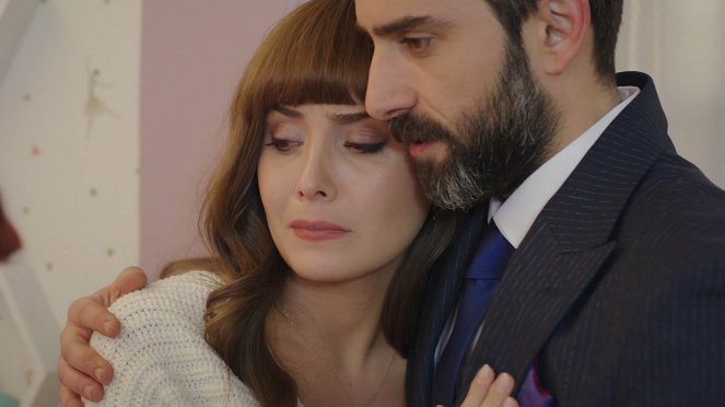 Mateřská láska (2022) | Galerie - Ze seriálu | ČSFD.cz