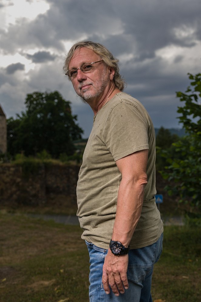 Dalibor Janda - oheň, voda, vítr (2023) | Galerie - Promo | ČSFD.cz