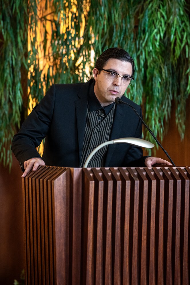 Krematorium (2024) | Galerie - Ze seriálu | ČSFD.cz