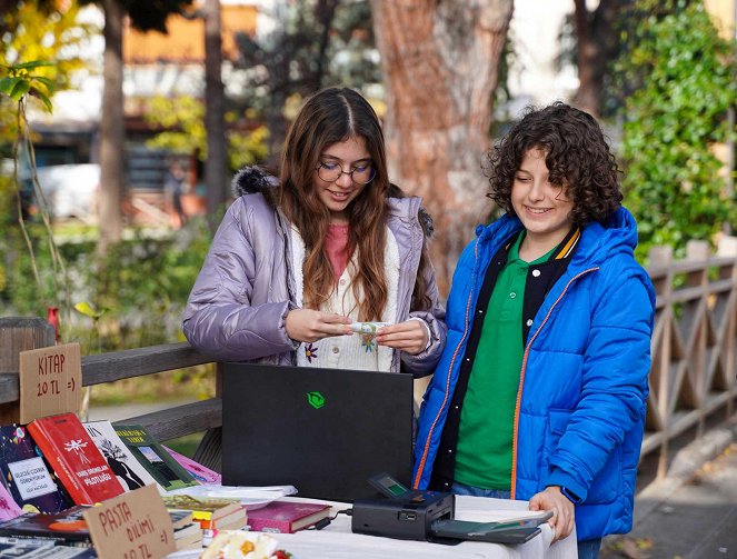 Kod Adı Kırlangıç - Episode 10 (S01E10) (2024) | ČSFD.cz