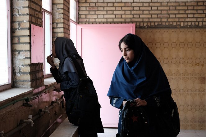 Madar Basteh (2023) | Galerie - Z filmu | ČSFD.cz